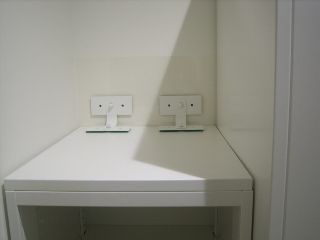 Case study at Clinic [Changing room] - Proseven Co., Ltd.